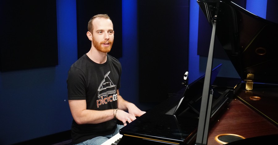 3 Left Hand Piano Patterns For Beginner Players | Pianote