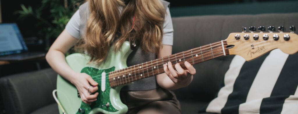 10 Tips For Guitar Chord Transitions - Guitareo Riff