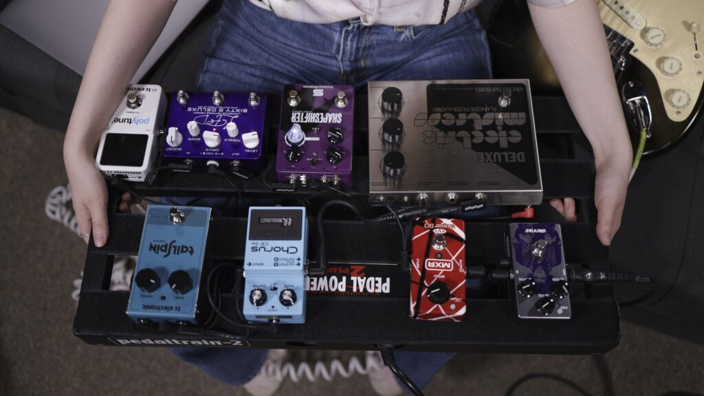 Modulation Pedal Basics - Which One Do I Need? - Guitareo Riff