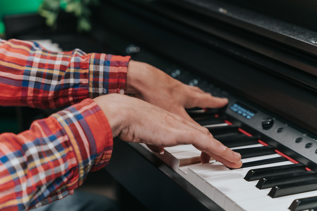 How to Learn Piano Fast: Tips & 7-Day Plan | Pianote